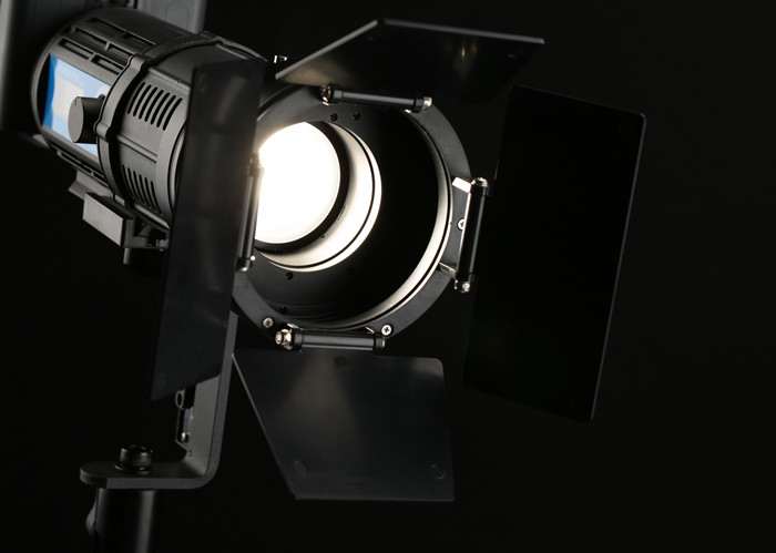 LED Sopt Light Focusable Dimmable Fresnel Light 50W Day and Tungsten Light